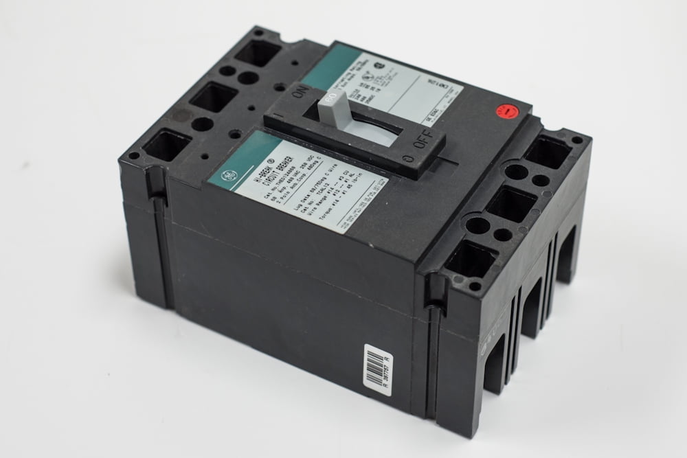 General Electric GE THED124080WL 2 Pole 80 Amp 480v Circuit Breaker ...