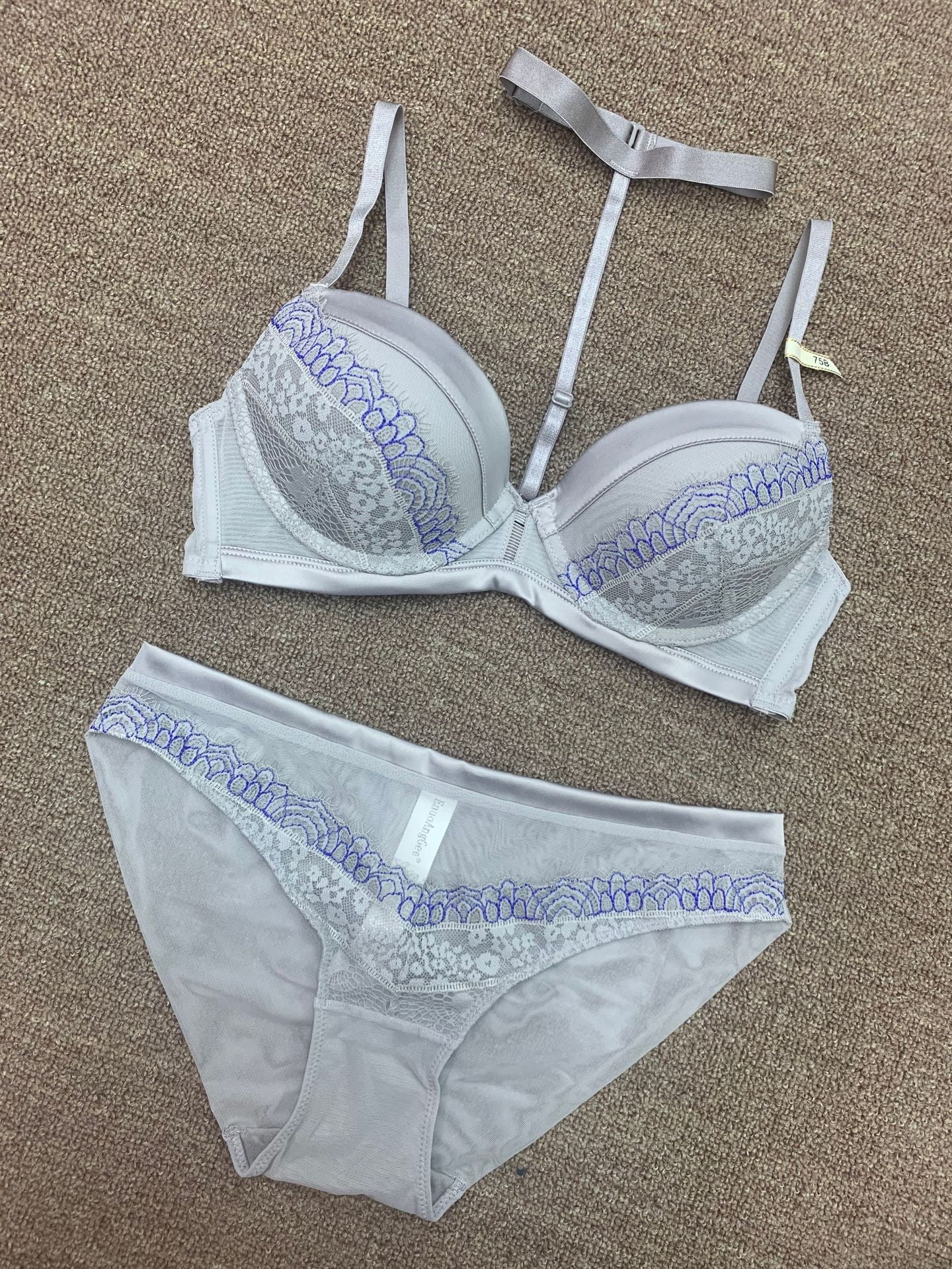 Generic 5108 Bra Set Sexy Lace Embroidery Halter Bra Contrast Color ...