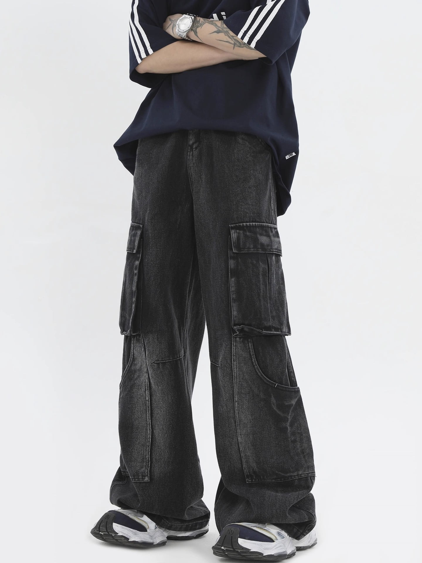 Generic Chinese Couple Worn Looking Washed-out Cargo Jeans Loose Wide ...
