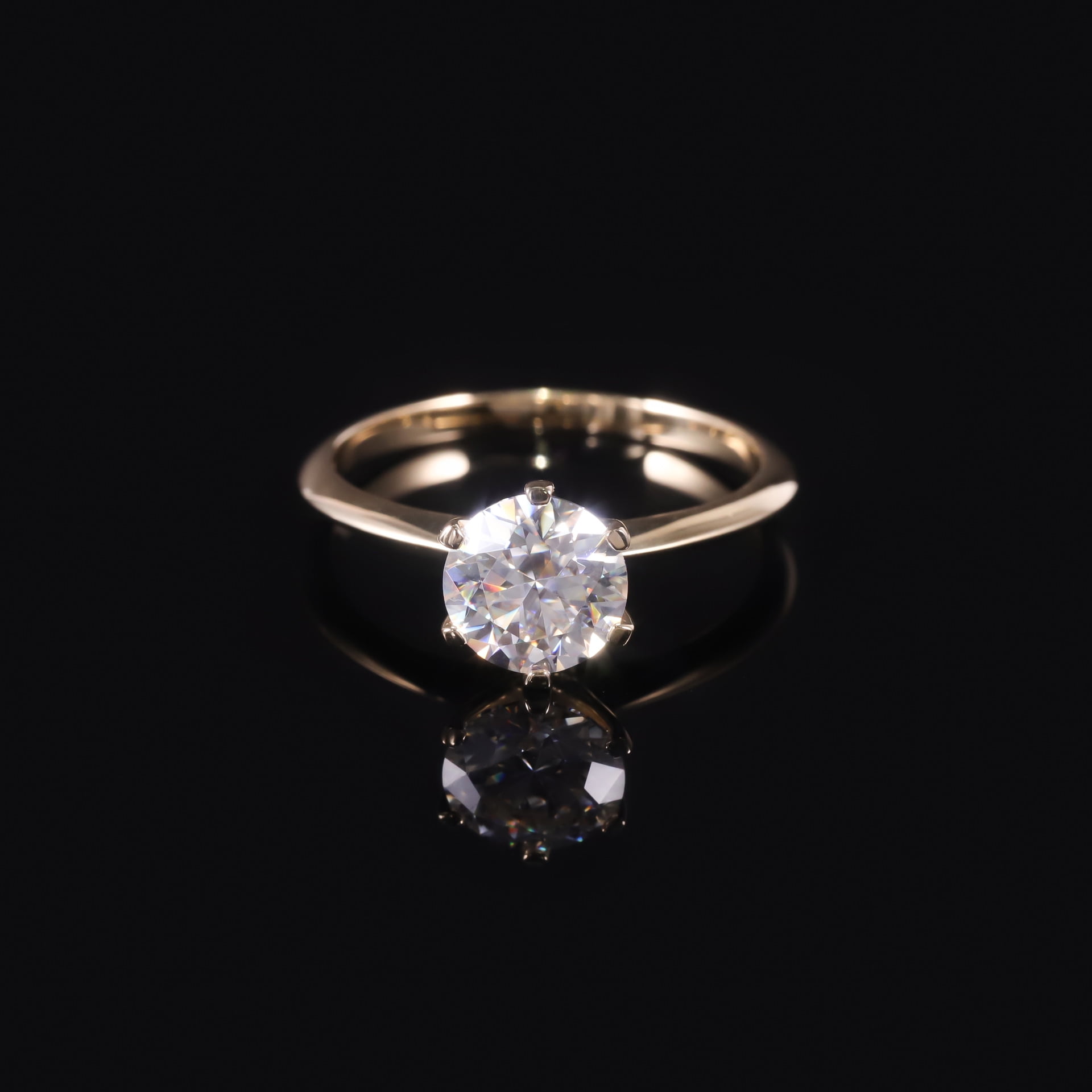 Generic Exquisite Texture 18K Gold Diamond Ring 0.6 Karat Cultivation ...