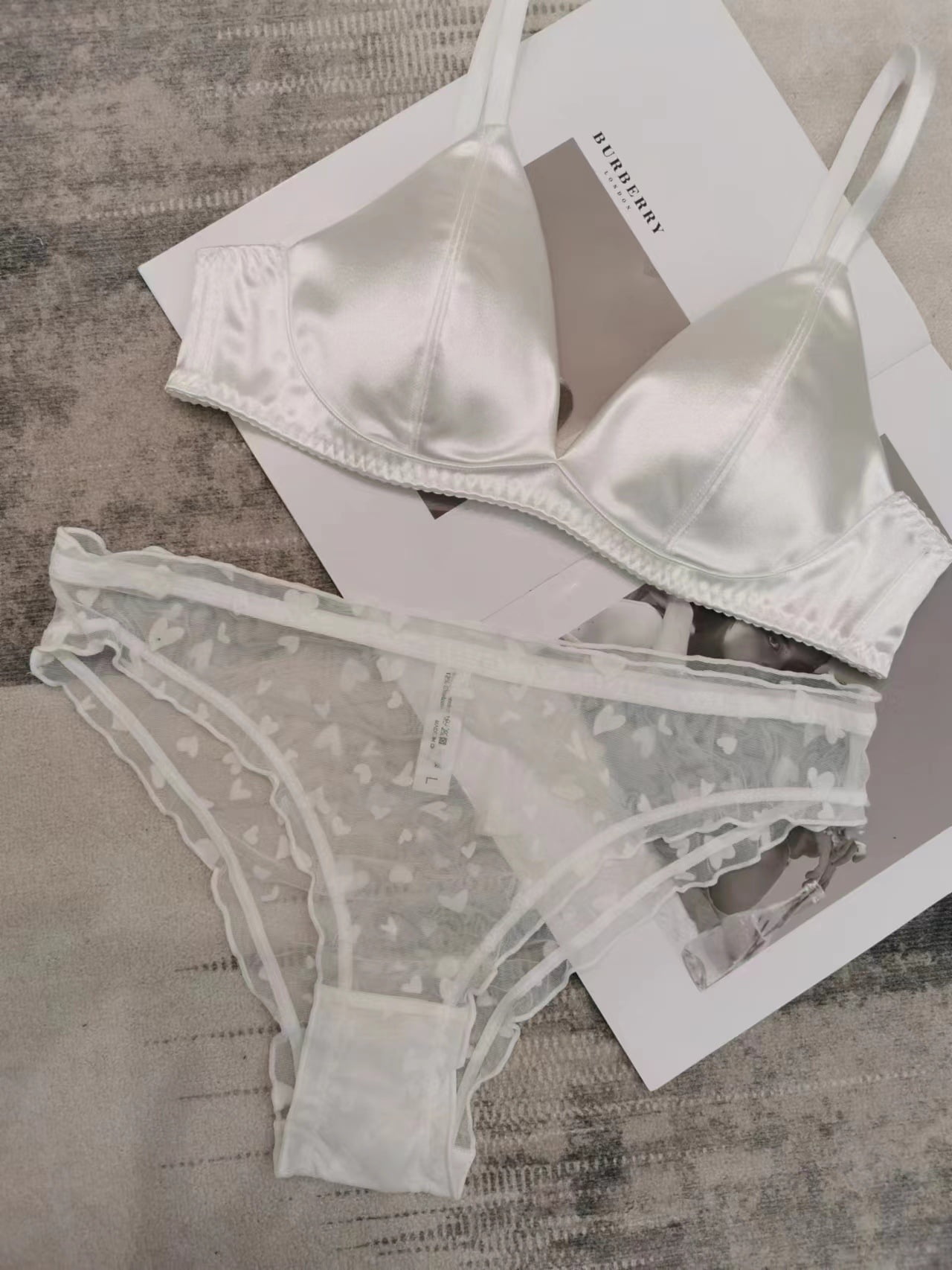 Generic Sexy French Style Underwear Thin Section Traceless Satin ...