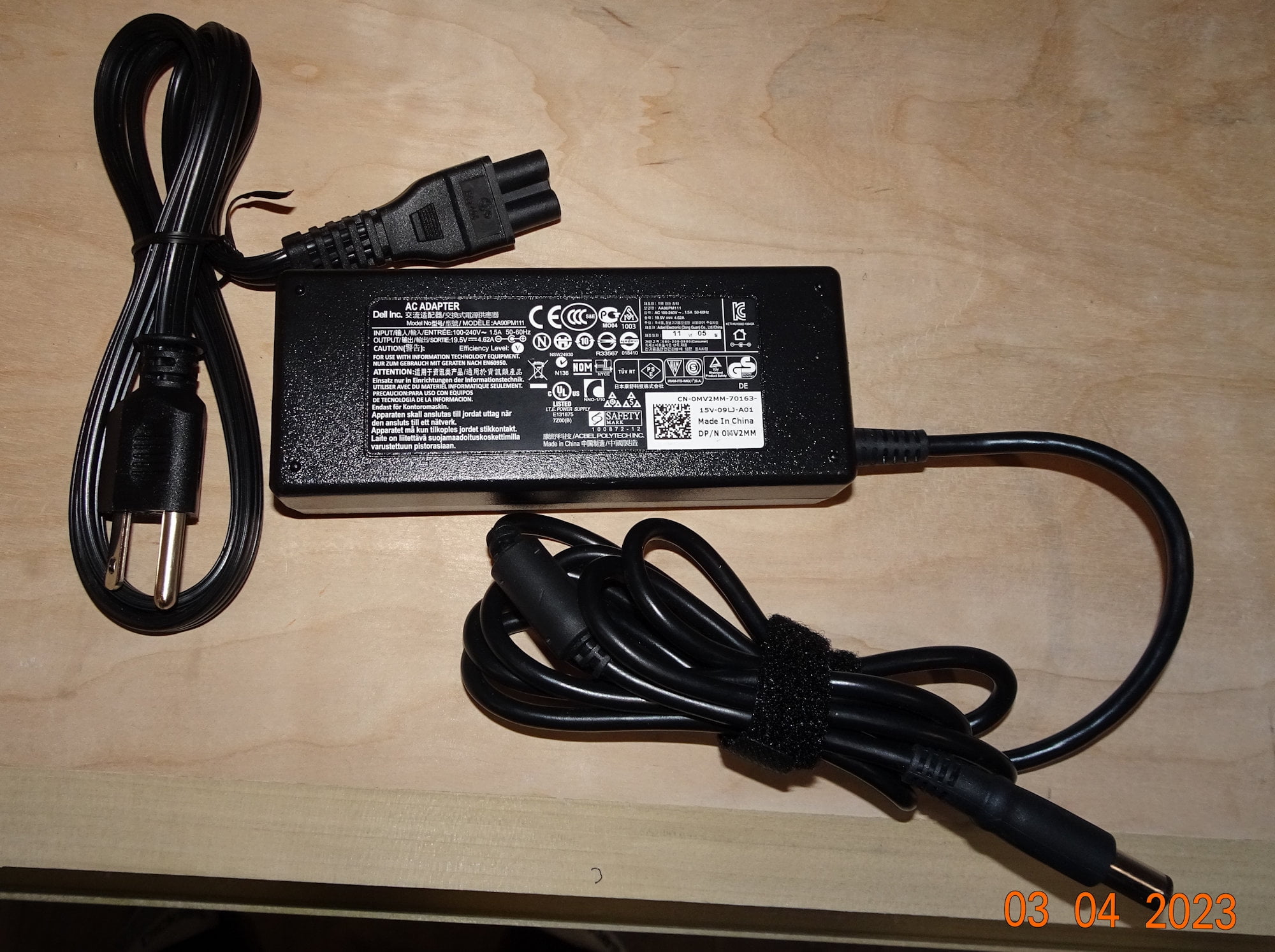 Genuine DELL AA90PM111 DA90PM111 FA90PM111 90W Charger Power Adapter ...