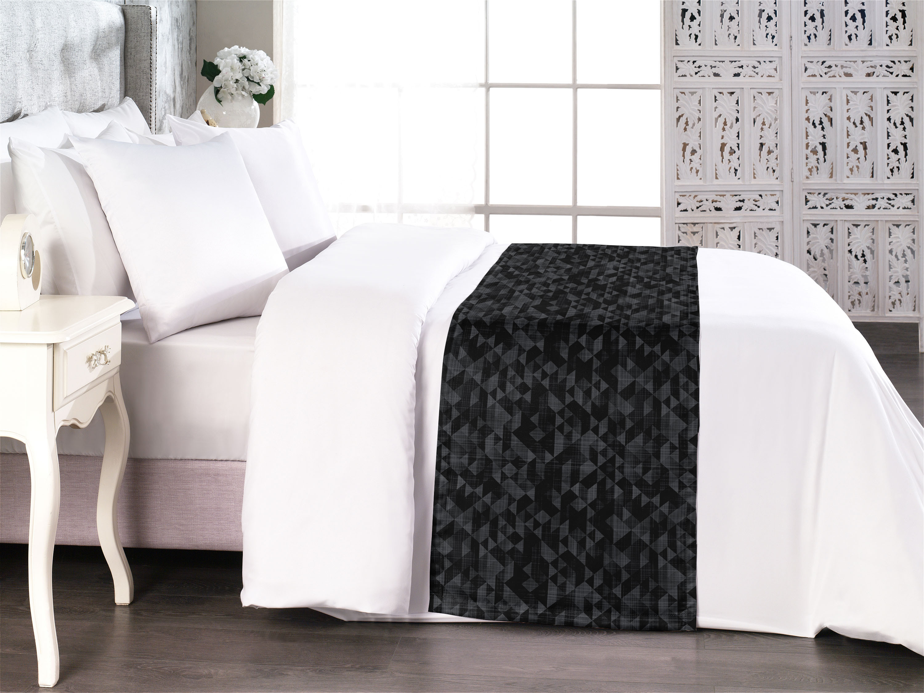 Geometric Bed Runner, Grunge Inspired Triangle Pattern With Stripe Hues ...