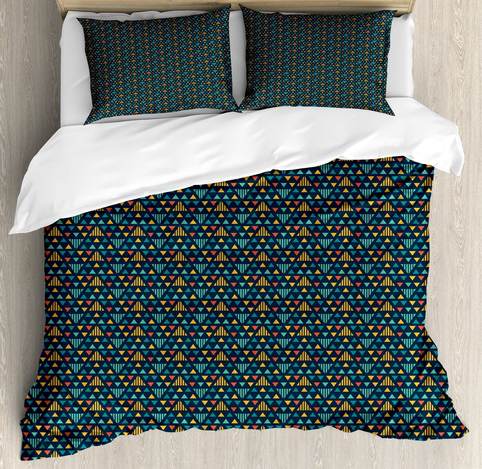 Geometric Duvet Cover Set, Illustration of Repetitive Irregularly ...