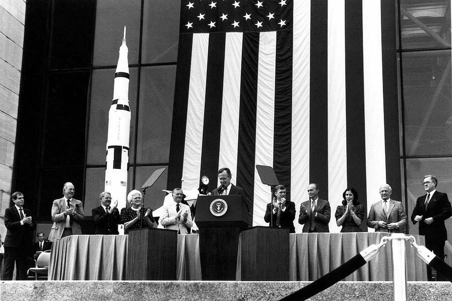 George H.W. Bush & Apollo 11 Astronauts - Style A - 20x30 Inch Glossy ...