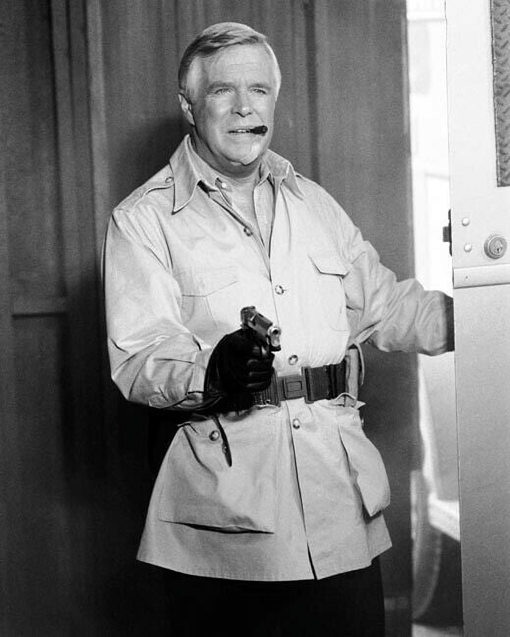 George Peppard iconic as Hannibal cigar in mouth pointing gun A Team ...