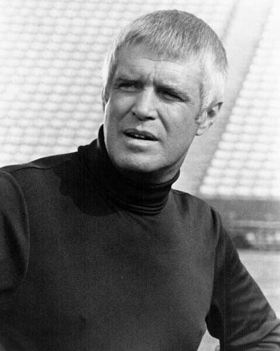George Peppard in black turtle neck Banacek Let's Hear it For A Living ...