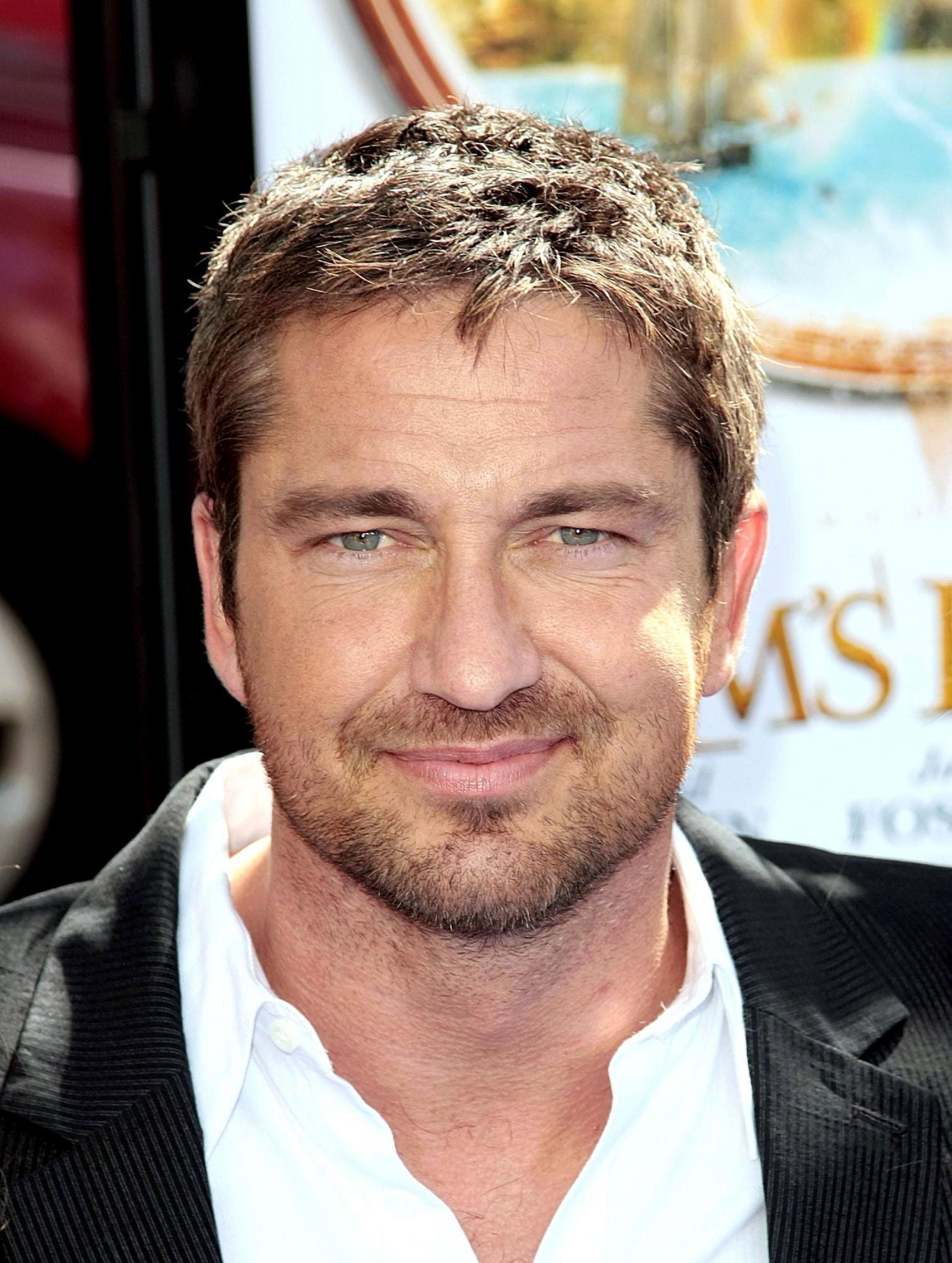 Gerard Butler At Arrivals For Nim'S Island Premiere, Grauman'S Chinese ...