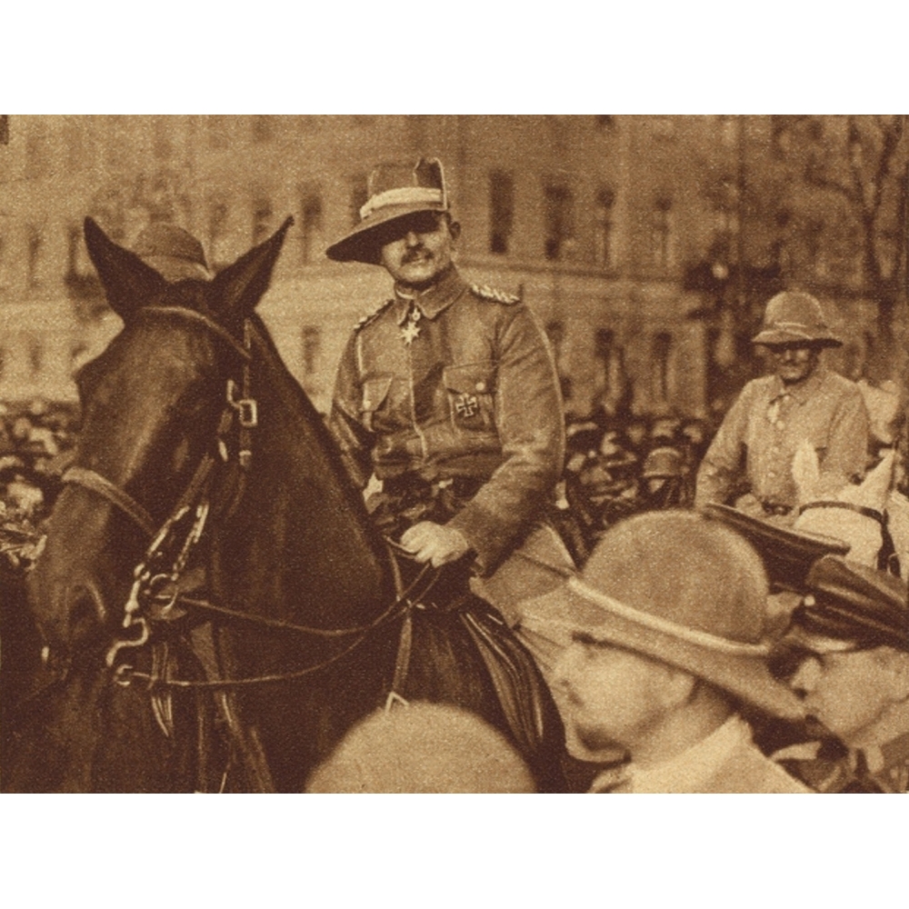 German General Von Lettow Vorbeck Greeted In Berlin At The End Of Ww1 ...
