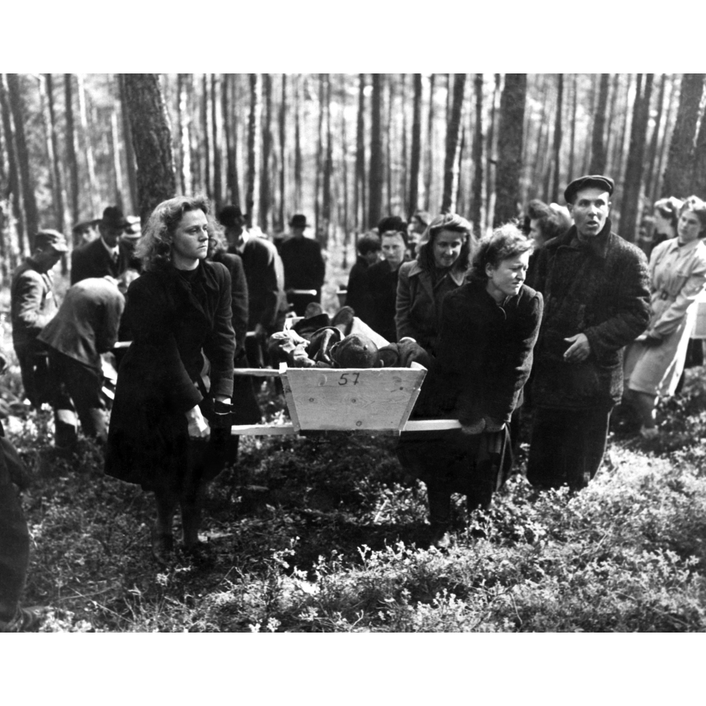 German Women Carry A Corpse From In The Woods Near Neunburg History (24 ...