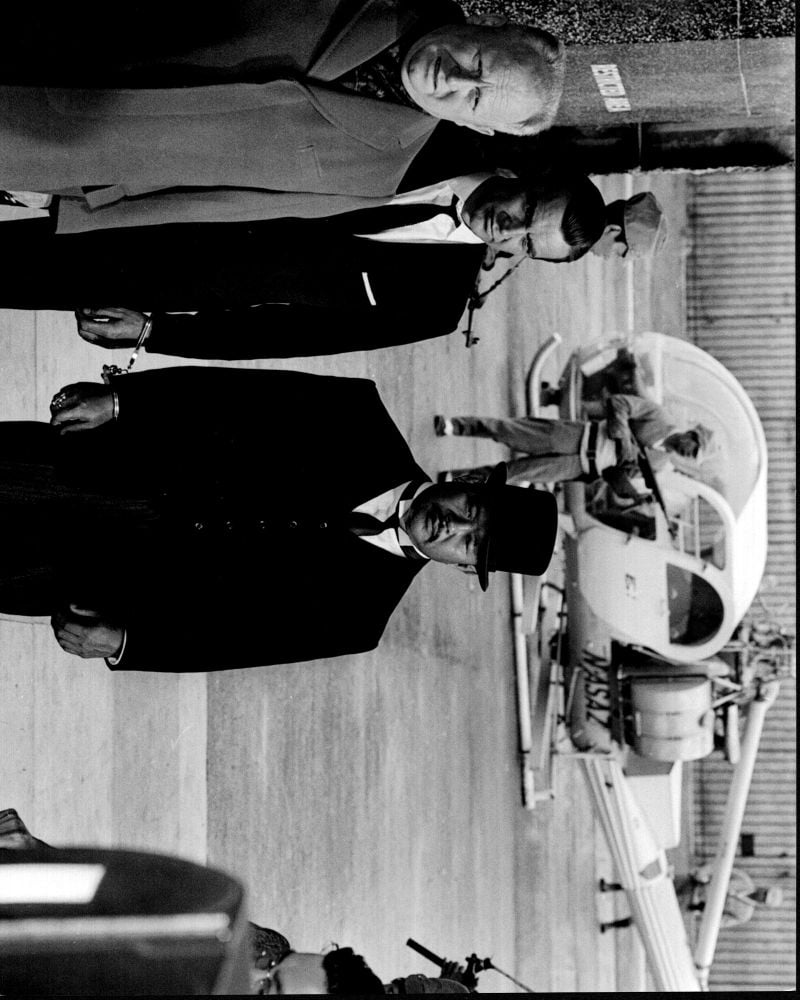 Gert Fr be, Sean Connery And Harold Sakata In Scene From Goldfinger ...