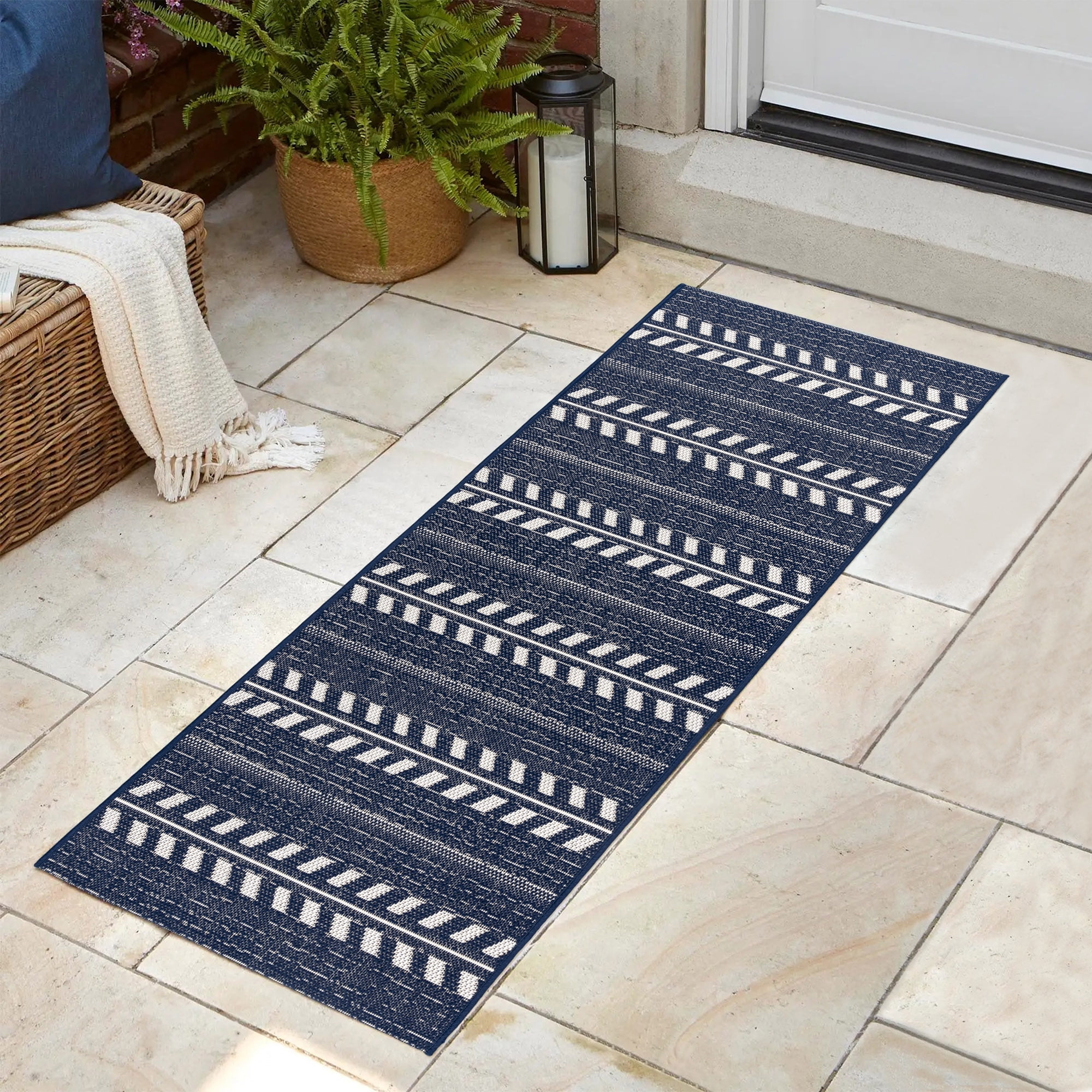 Gertmenian Boho Coastal Indoor Outdoor Rug 2x6 Navy White Durable Stain ...