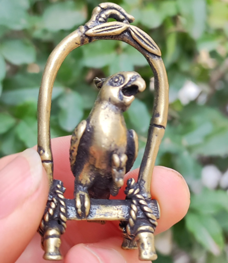 Get 2 Antique Style Brass Copper Bird claws Charms Pendant Bead Craft ...