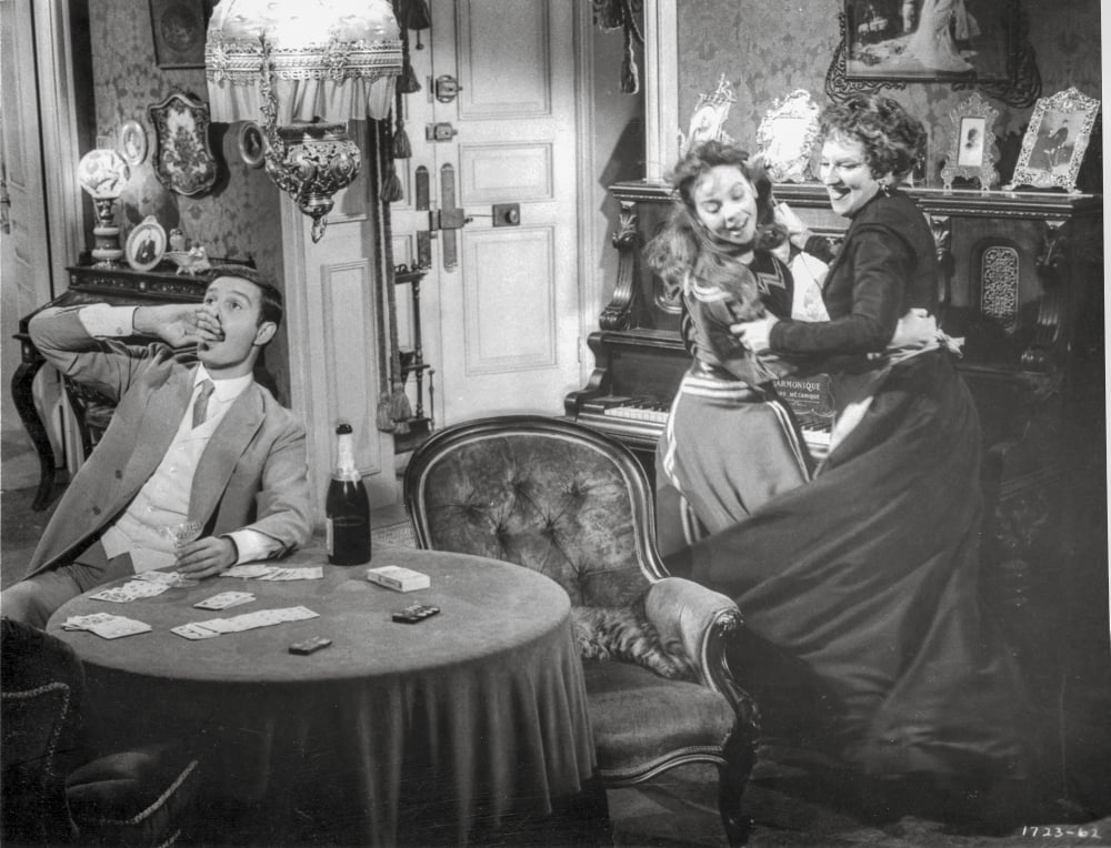 Gigi Classic Movie Scene Photo Print (24 x 30) - Walmart.com