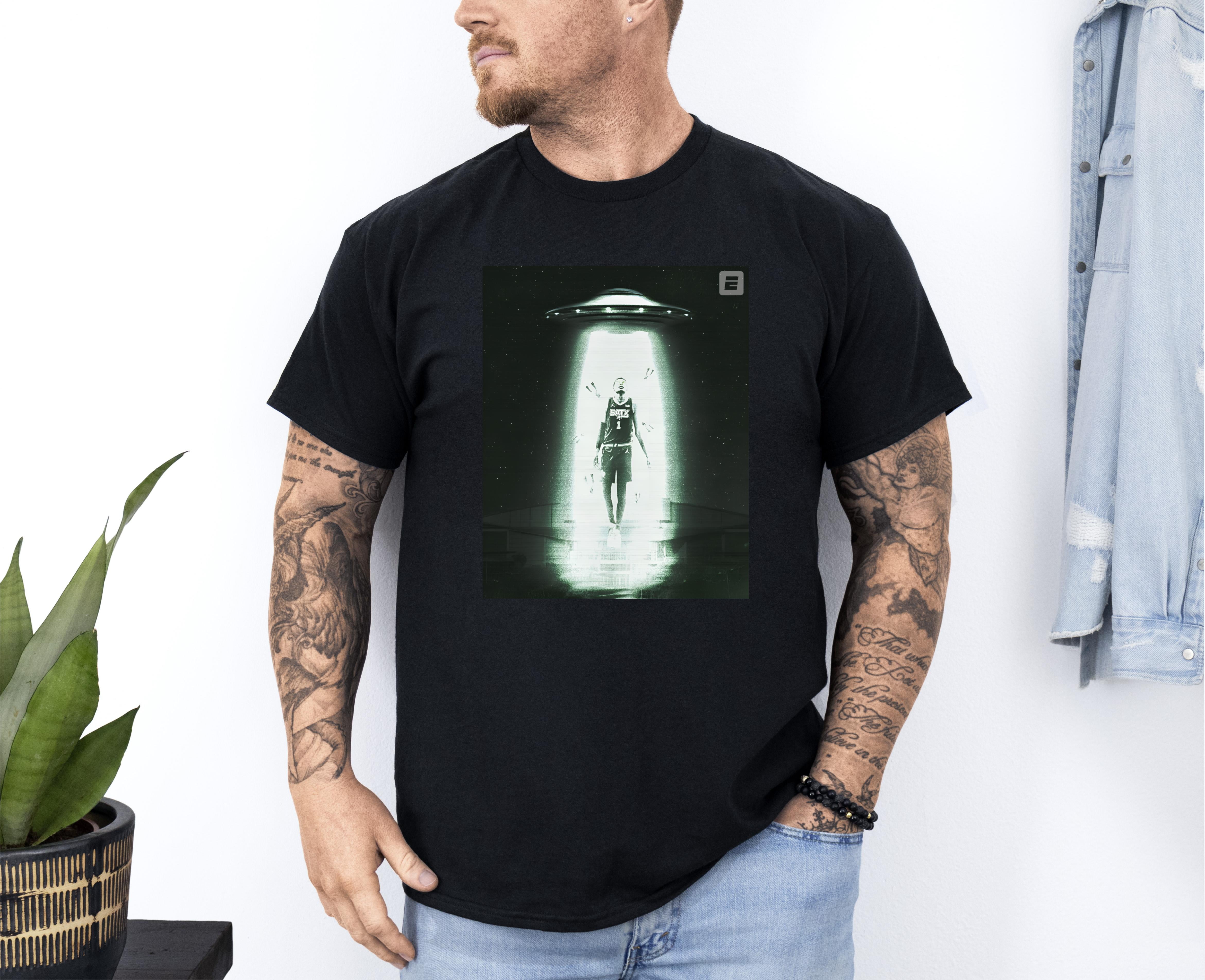 Gildan Basketball Star-Inspired Alien Graphic Tee, Unisex S-5XL Shirt ...