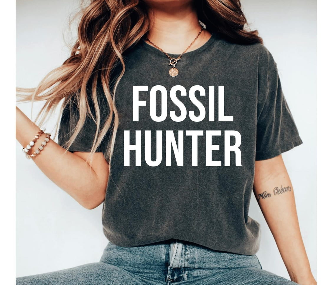 Gildan Fossil Hunter Unisex Shirt Fossil Hunting Fossil Gift ...