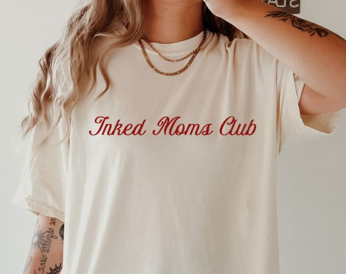 Gildan Inked Mom Graphic Tee, Tattoo-Inspired Quote for Edgy Women ...