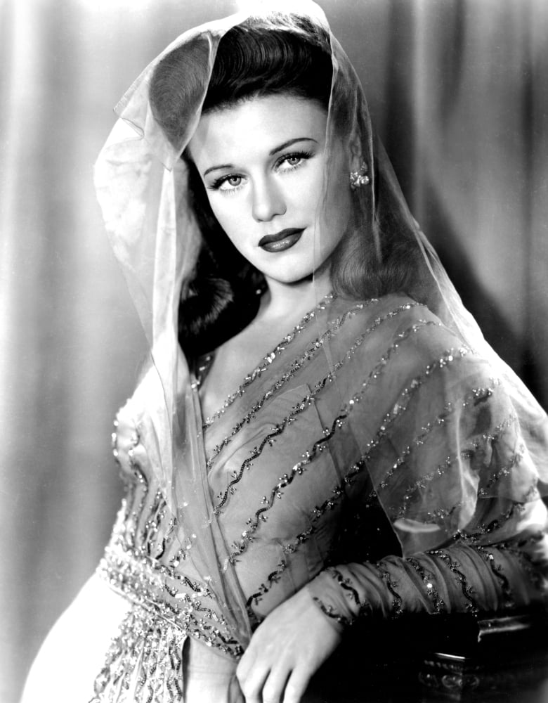 Ginger Rogers In A Paramount Studio'S Publicity Portrait C.1942 Photo ...