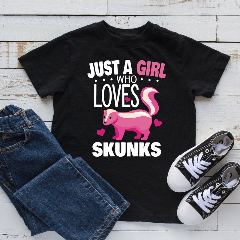 Girl Who Likes Skunks Cute Skunk Animal Wildlife Graphic Novelty T ...