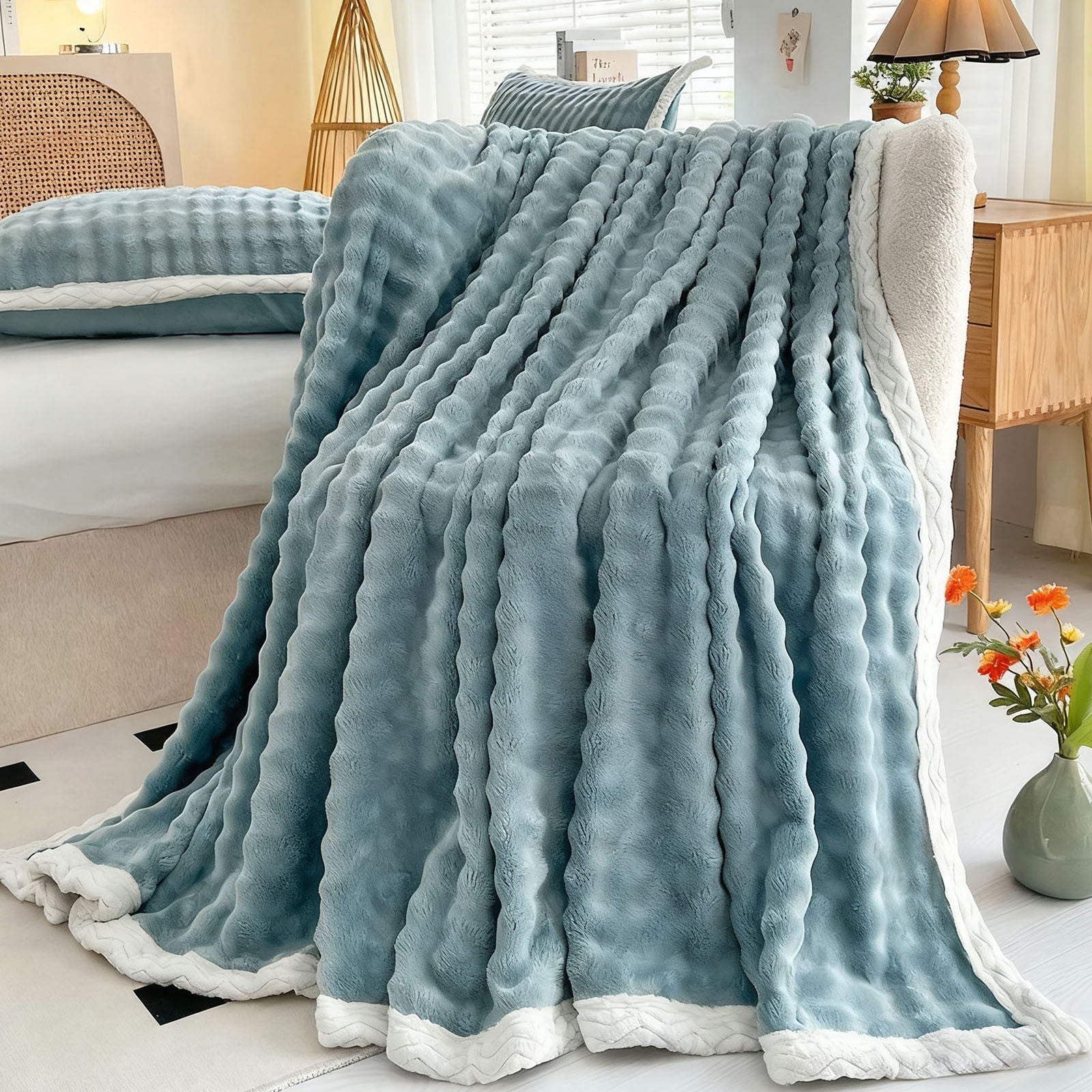 Giunmcul All-Season Velvet Fleece Blanket Warm Double-Sided Fabric ...