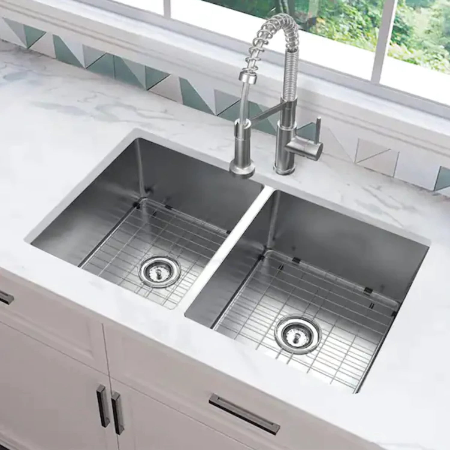 Glacier Bay - Model 1005459140 - Tight Radius Undermount 18G Stainless ...