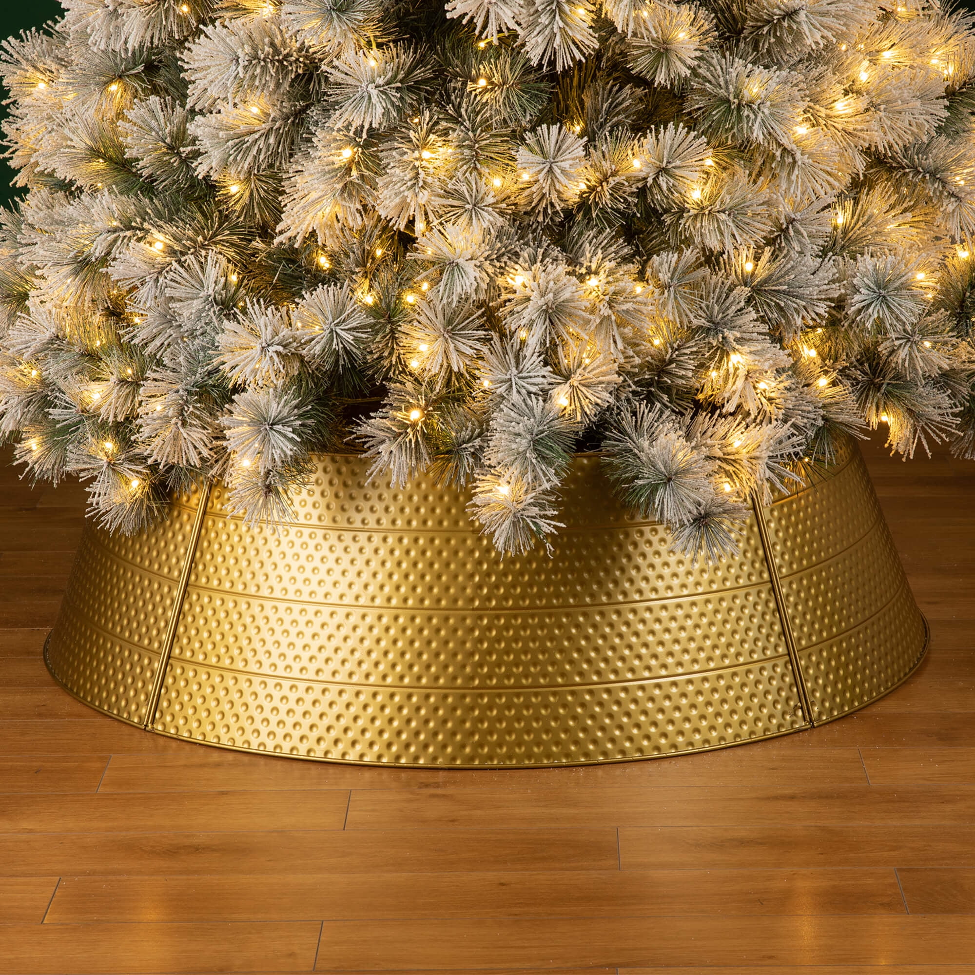Glitzhome Christmas Gold Hammered Metal Tree Collar (40.5-Inch Diameter ...