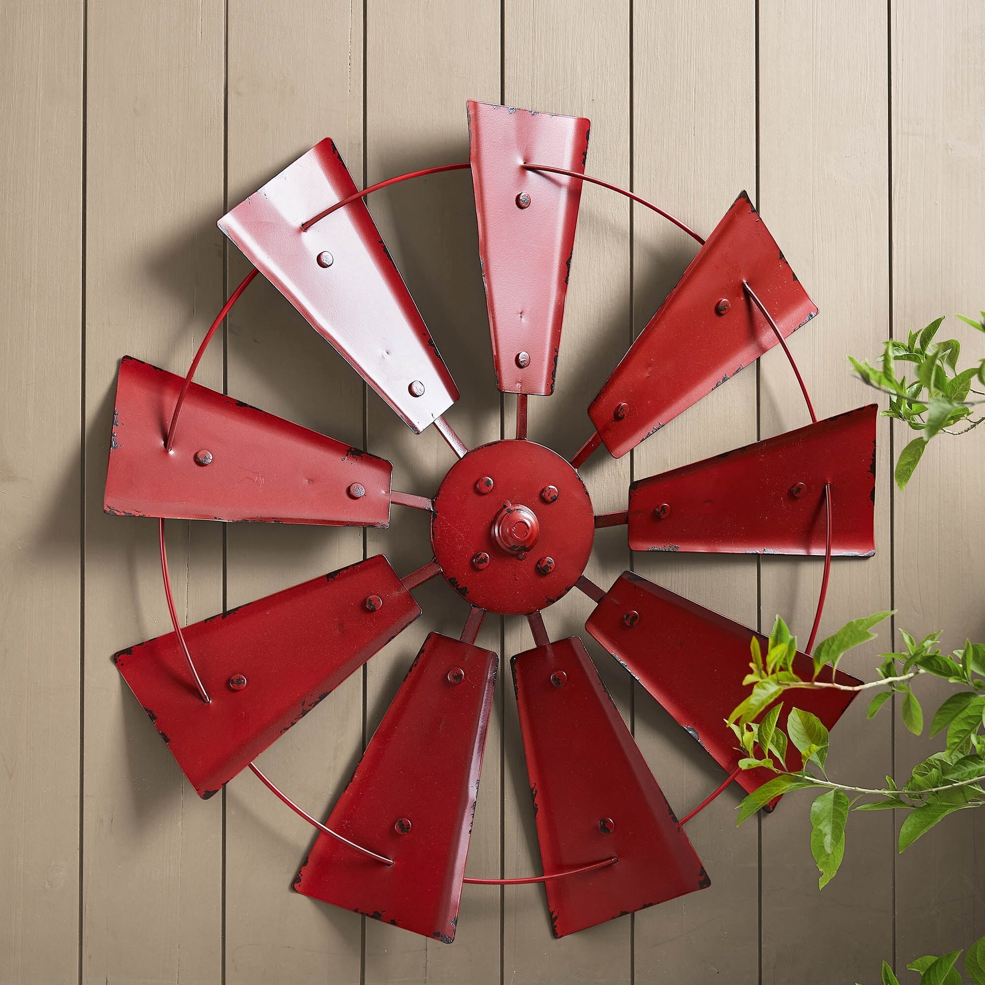 Glitzhome Farmhouse Rustic Wind Spinner Wall Decor Round Red 22 x 22 ...