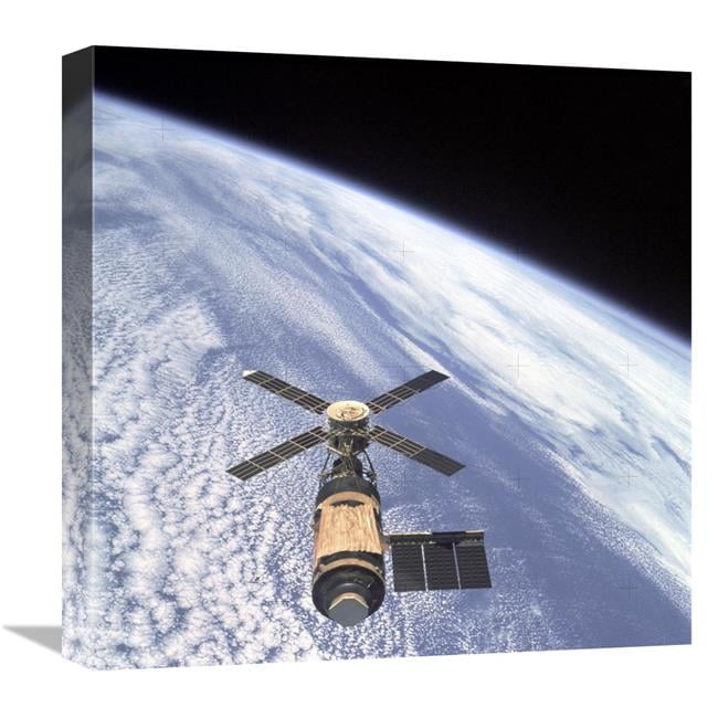 Global Gallery Skylab Orbital Workshop - Viewed from Skylab 4 CSM ...