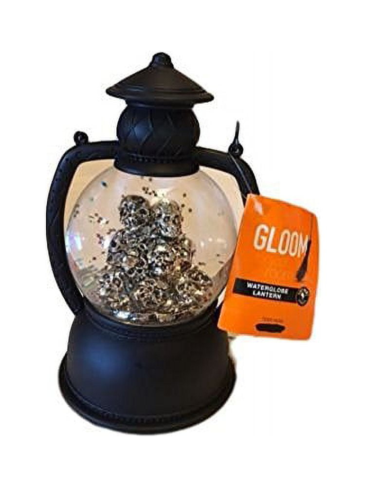 Gloom for your Room 8 inch Lighted Stack of Silver Skulls in Black ...