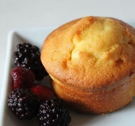 Gloria's Pastries Vanilla Muffins, Pack of 9 – Soft and Fluffy Dessert ...