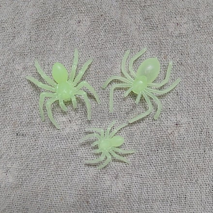 Glow in The Dark Plastic Spiders Luminous Animals Scary Decoration ...