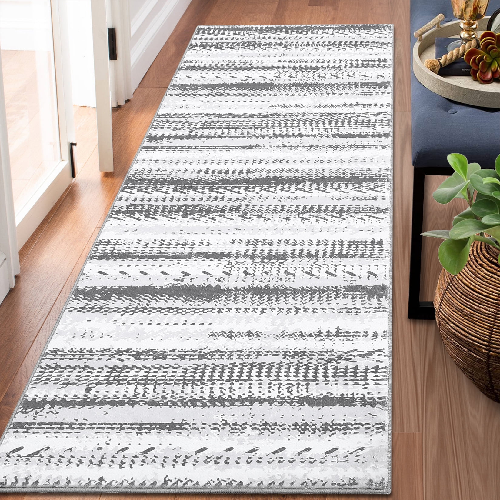 GlowSol 2' x 6' Long Hallway Runner Rug Machine Washable Runner Rug ...