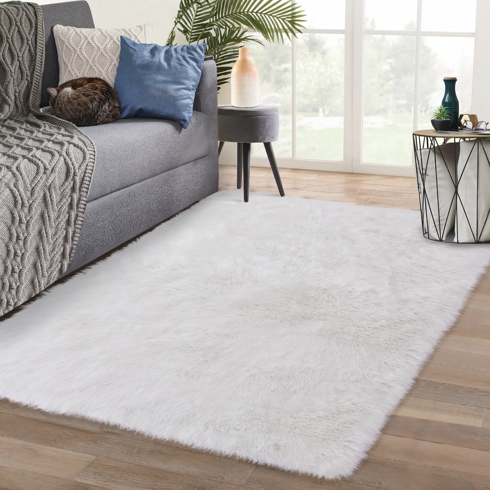 GlowSol Fluffy Area Rugs Furry Rug for Bedroom Faux Fur Sheepskin ...
