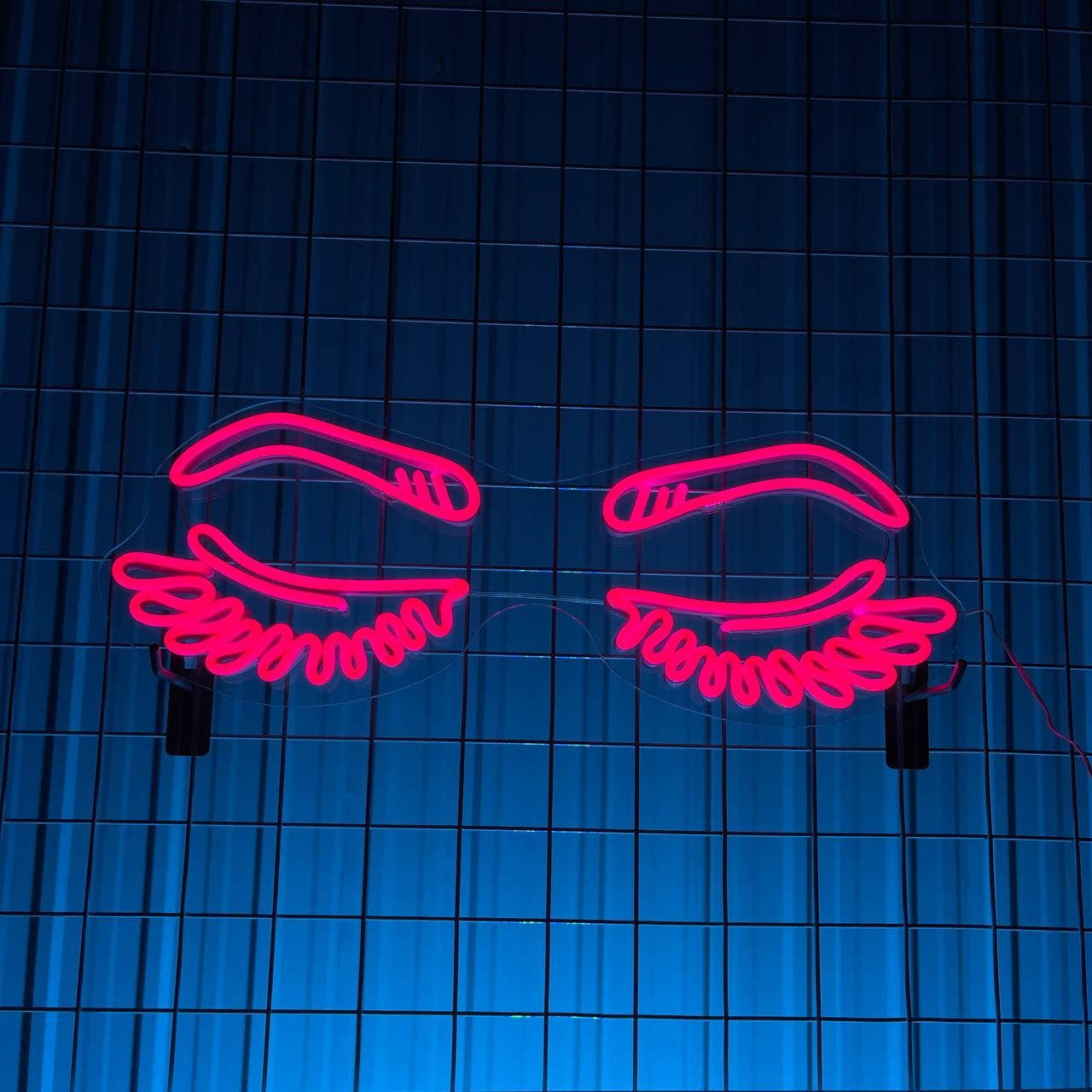 Glowneon Close Eyes Neon Sign, Boutique Long-lasting Wall Decor ...