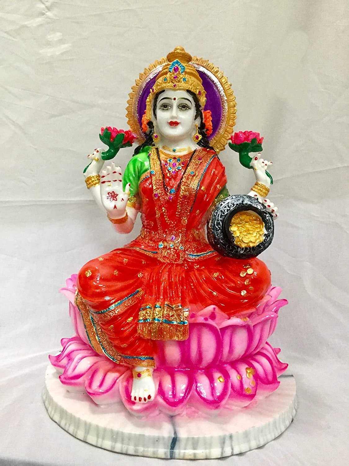 Goddess Laxmi Statue Maa Laksmi on Lotus Goddess of Fortune Laxmi ...