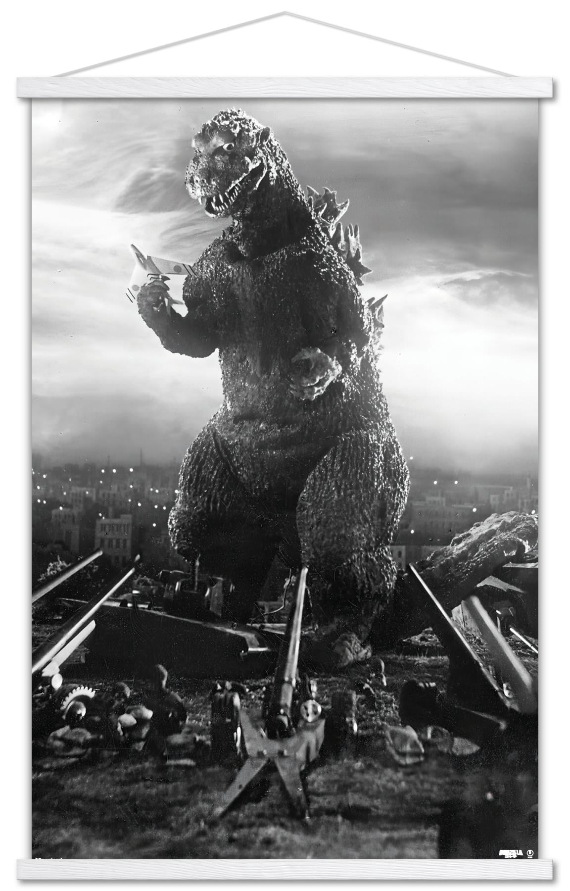 Godzilla (1954) - Artillery Battle Wall Poster with Magnetic Frame, 22. ...