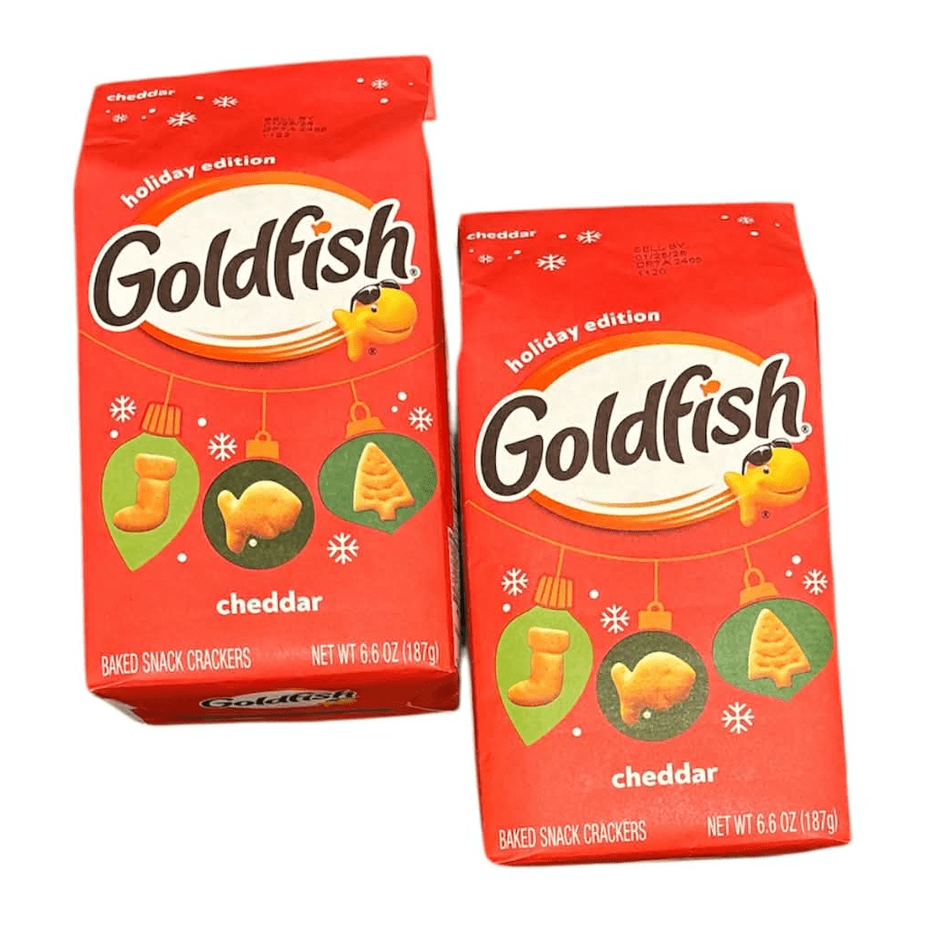 Goldfish Holiday Shapes Cheddar Crackers, 6.6 oz Bags, Pack of 2 ...