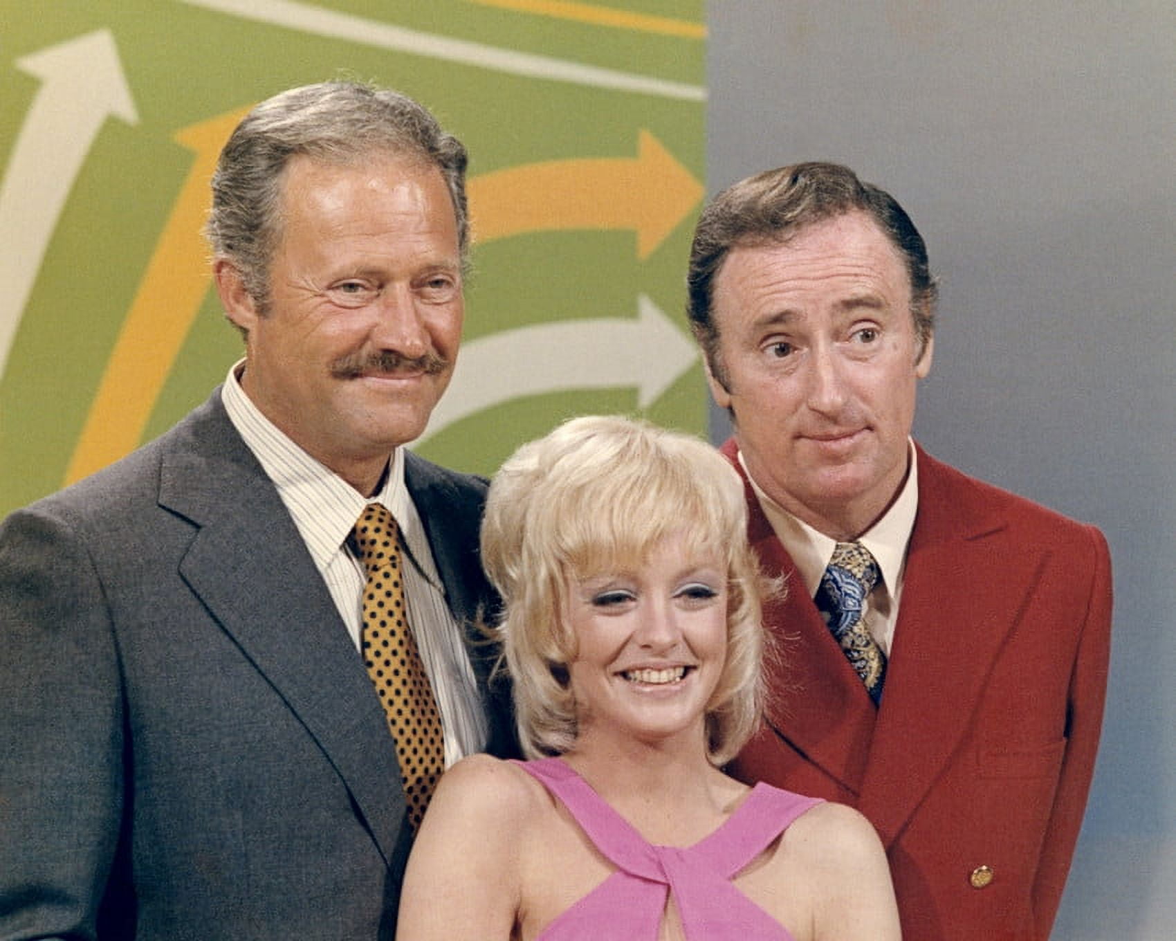 Goldie Hawn And Dan Rowan And Dick Martin In Laugh-In 24X36 Classic ...
