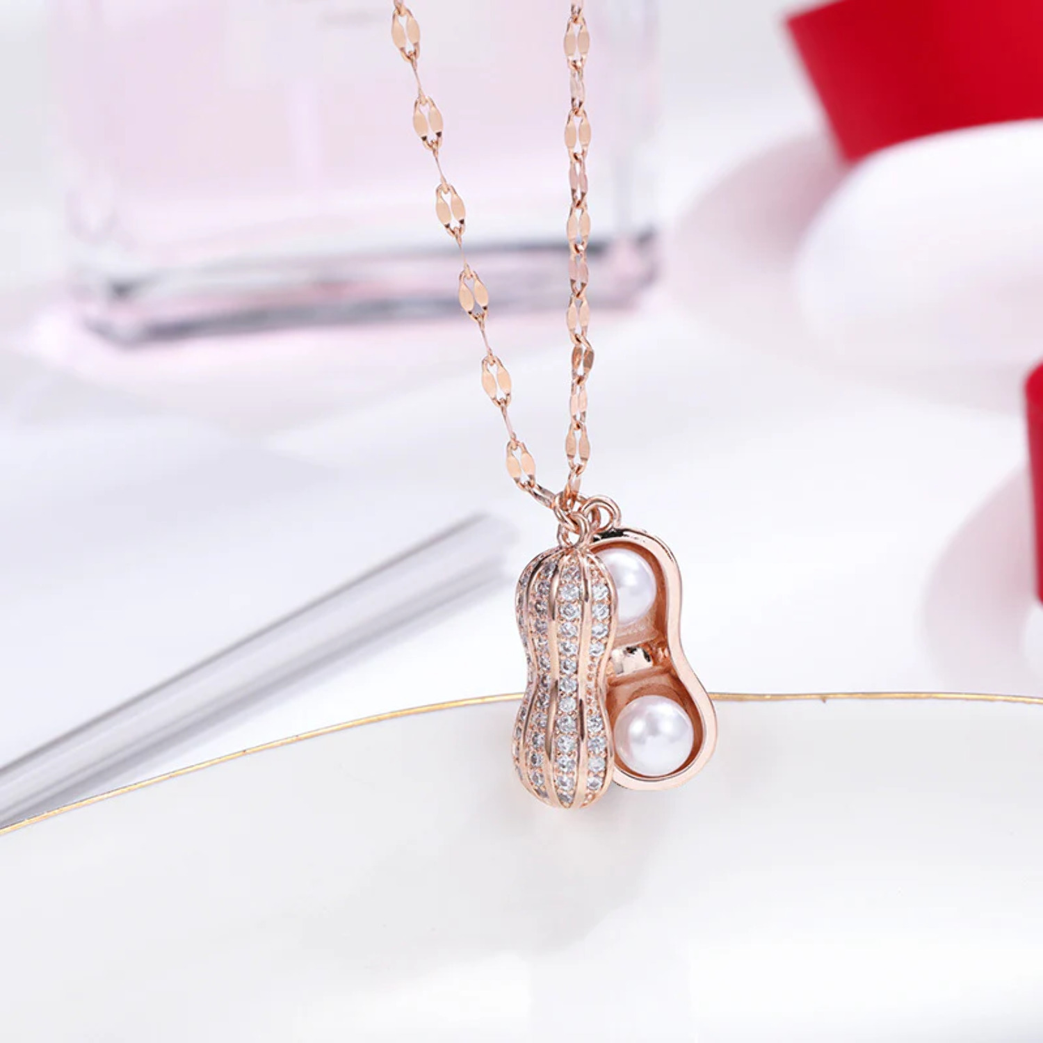 Gorgeous Peanut with Pearl Necklace Cute Peanut Pearl Necklace ...