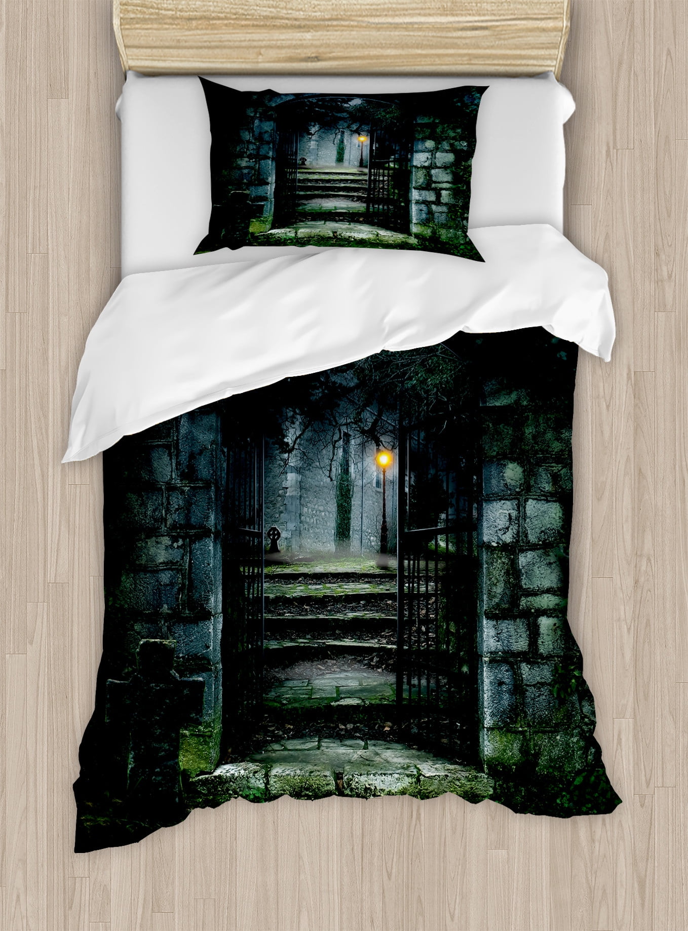 Gothic Duvet Cover Set, Image of the Door of a Dark Old Haunted House ...