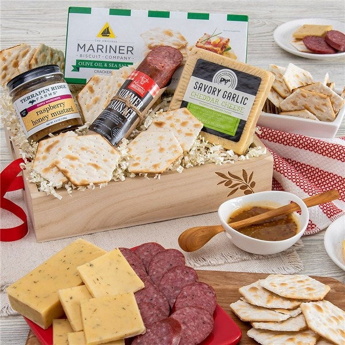 Gourmet Gift Baskets Gourmet Meat & Cheese Sampler, Multicolor ...