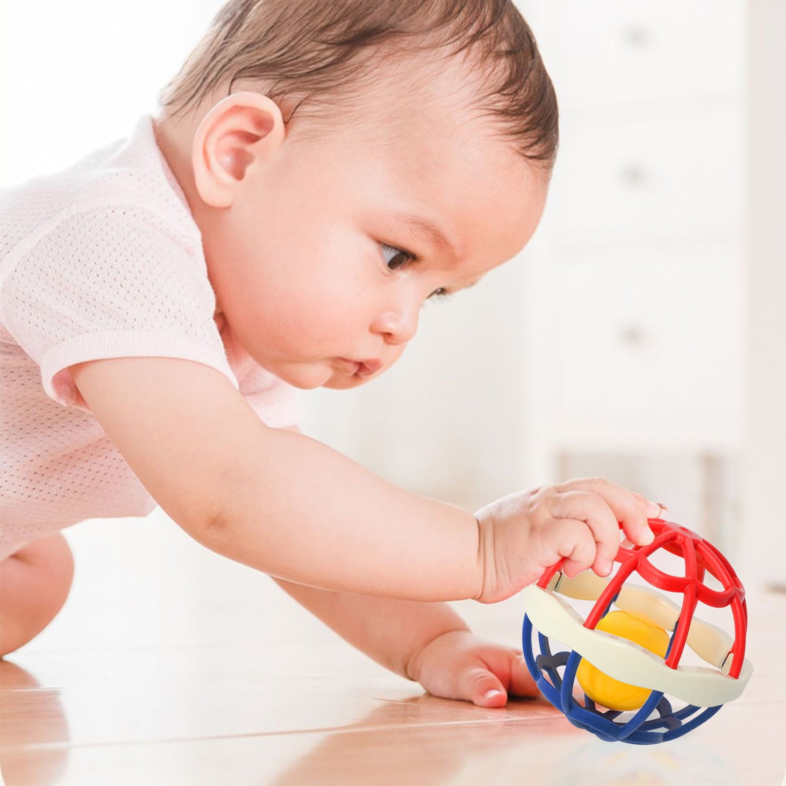 Gqtwoy Soft Rubber Grasping Ball Rattle for Infants, Tactile Chewable ...