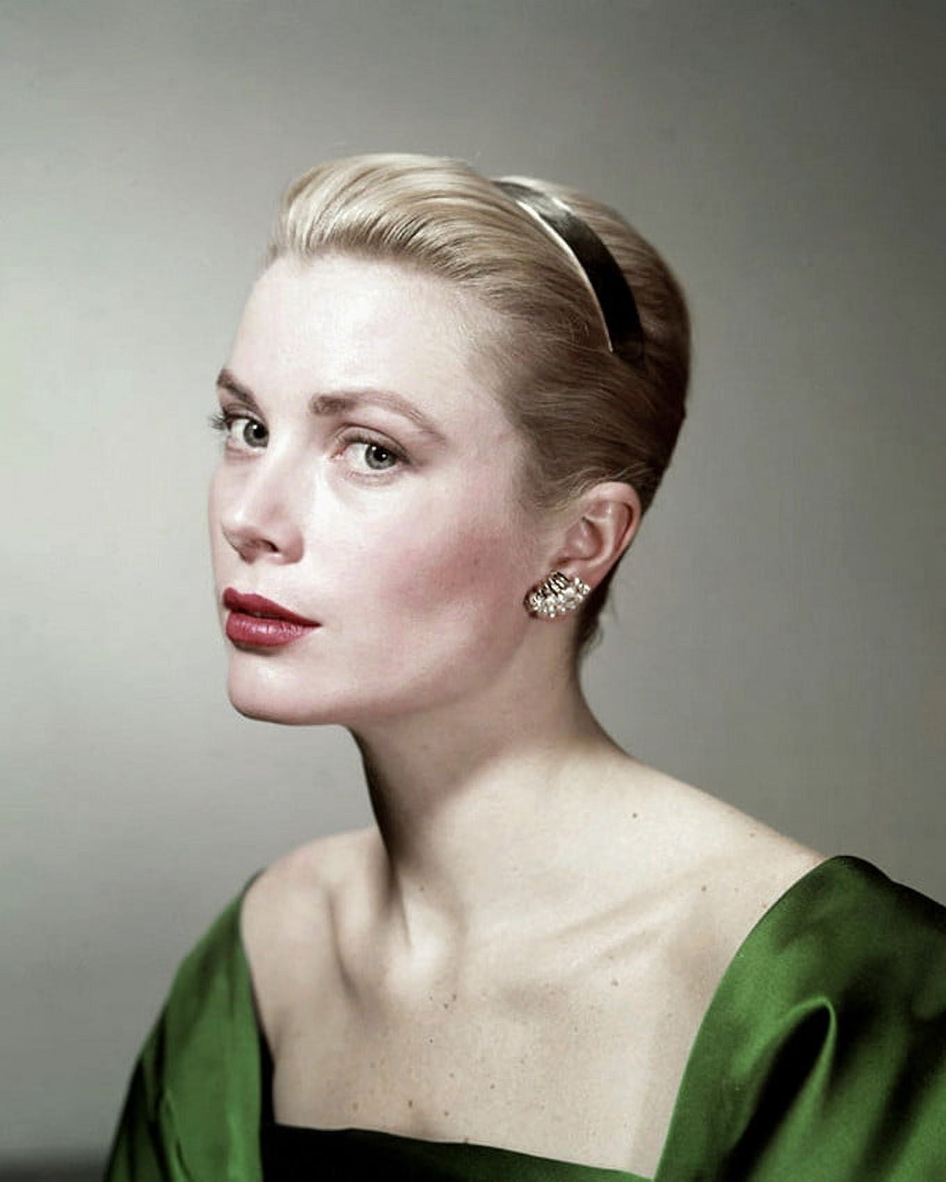 Grace Kelly Beautiful Studio Portrait In Green Gown 24X36 Classic ...