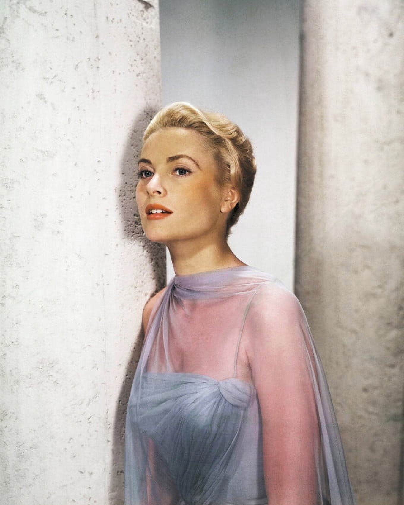 Grace Kelly In To Catch A Thief Stunning Pose Next To Pillar Wearing ...