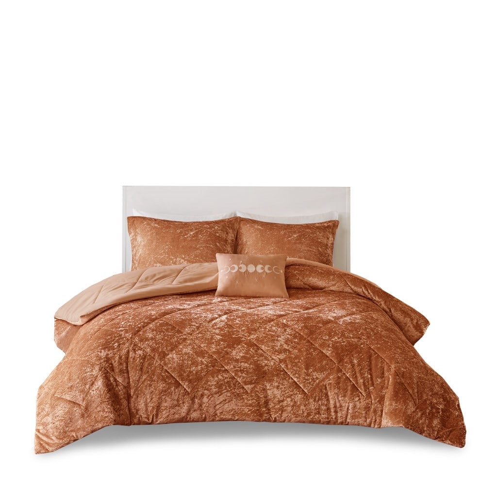 Gracie Mills Andrea Velvet Comforter Set with Throw Pillow - King/Cal ...