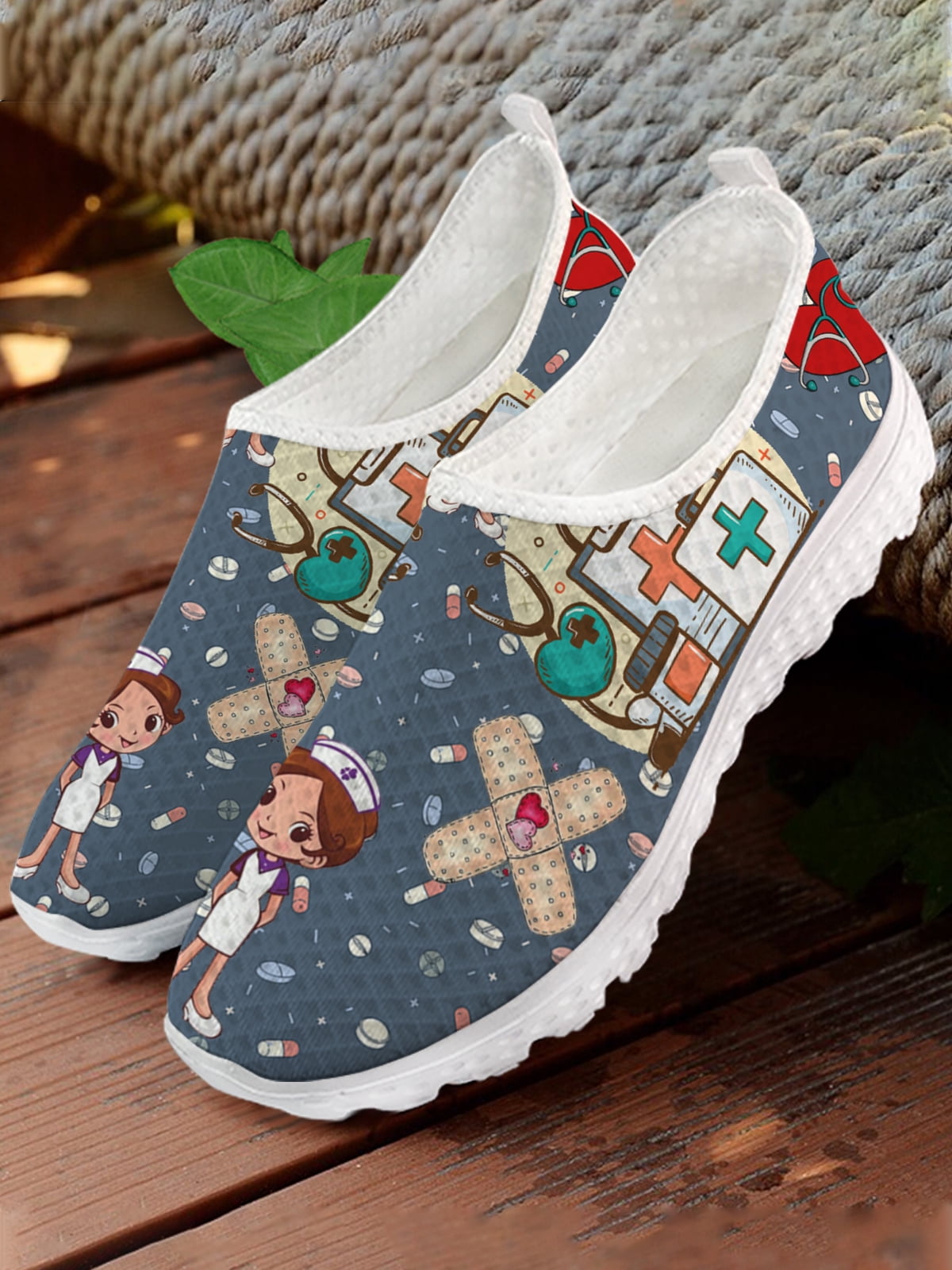 Gradient Women's Nursing Shoes Cute Cartoon Nurse Doctor Medical Print ...