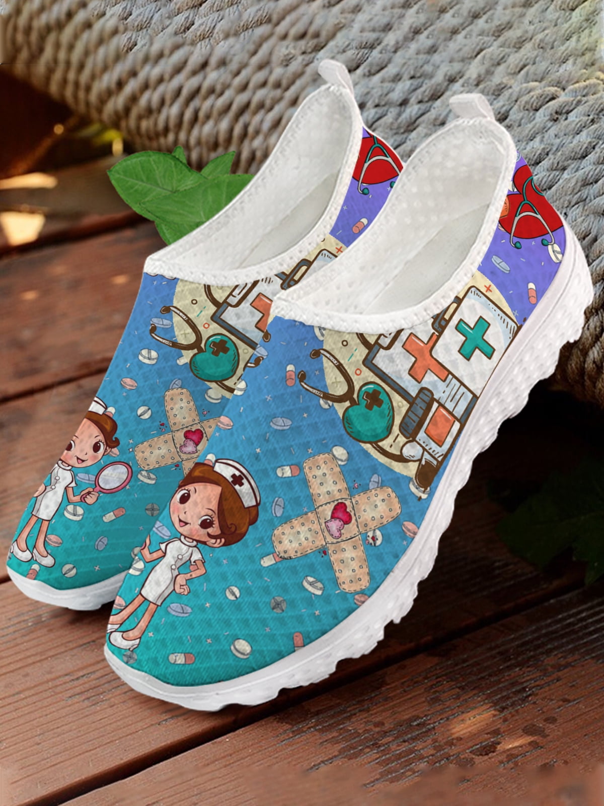 Gradient Women's Nursing Shoes Cute Cartoon Nurse Doctor Medical Print ...