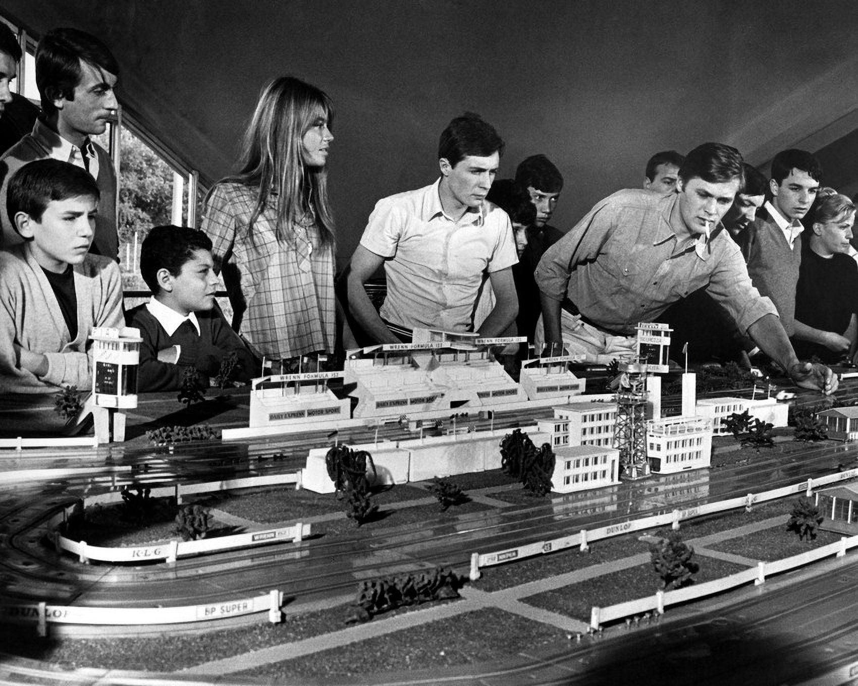 Grand Prix Francoise Hardy Alain Gerard Look At Monza Track Model 24x36 ...