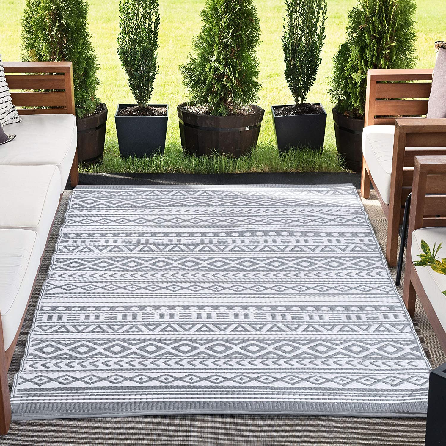 Gray Reversible Plastic Straw Small Outdoor Rug - Outdoor Rugs for ...