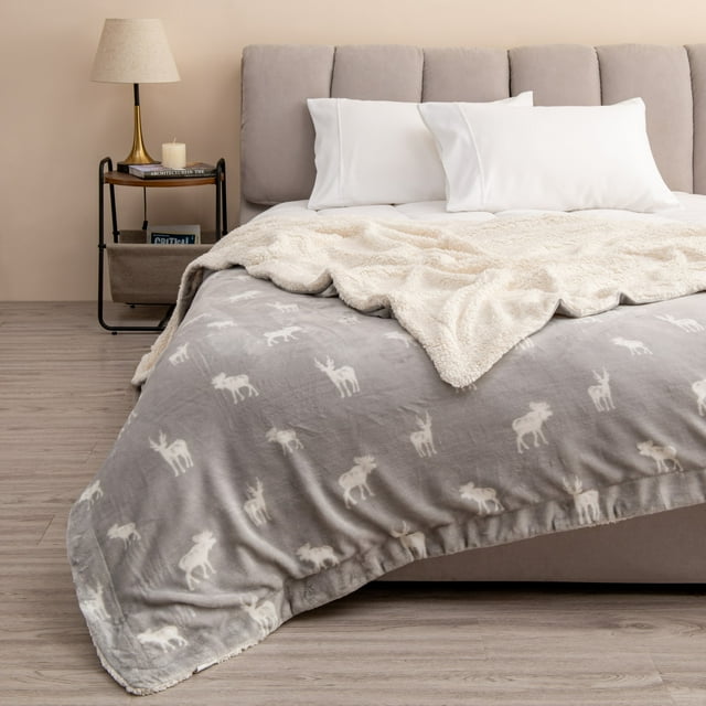 Great Bay Home Velvet Plush Fleece Reversible Sherpa Warm and Cozy Bed Blanket (Full / Queen ...
